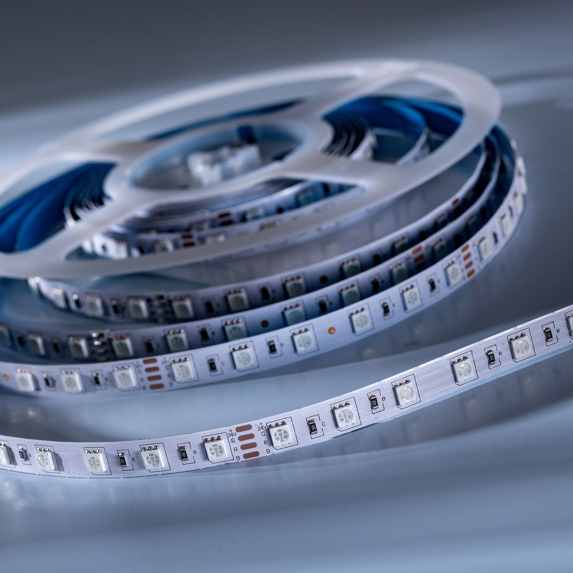 LumiFlex300 Eco LED-Flexstreifen, RGB(W) Varianten • LUMITRONIX bei LEDs.de